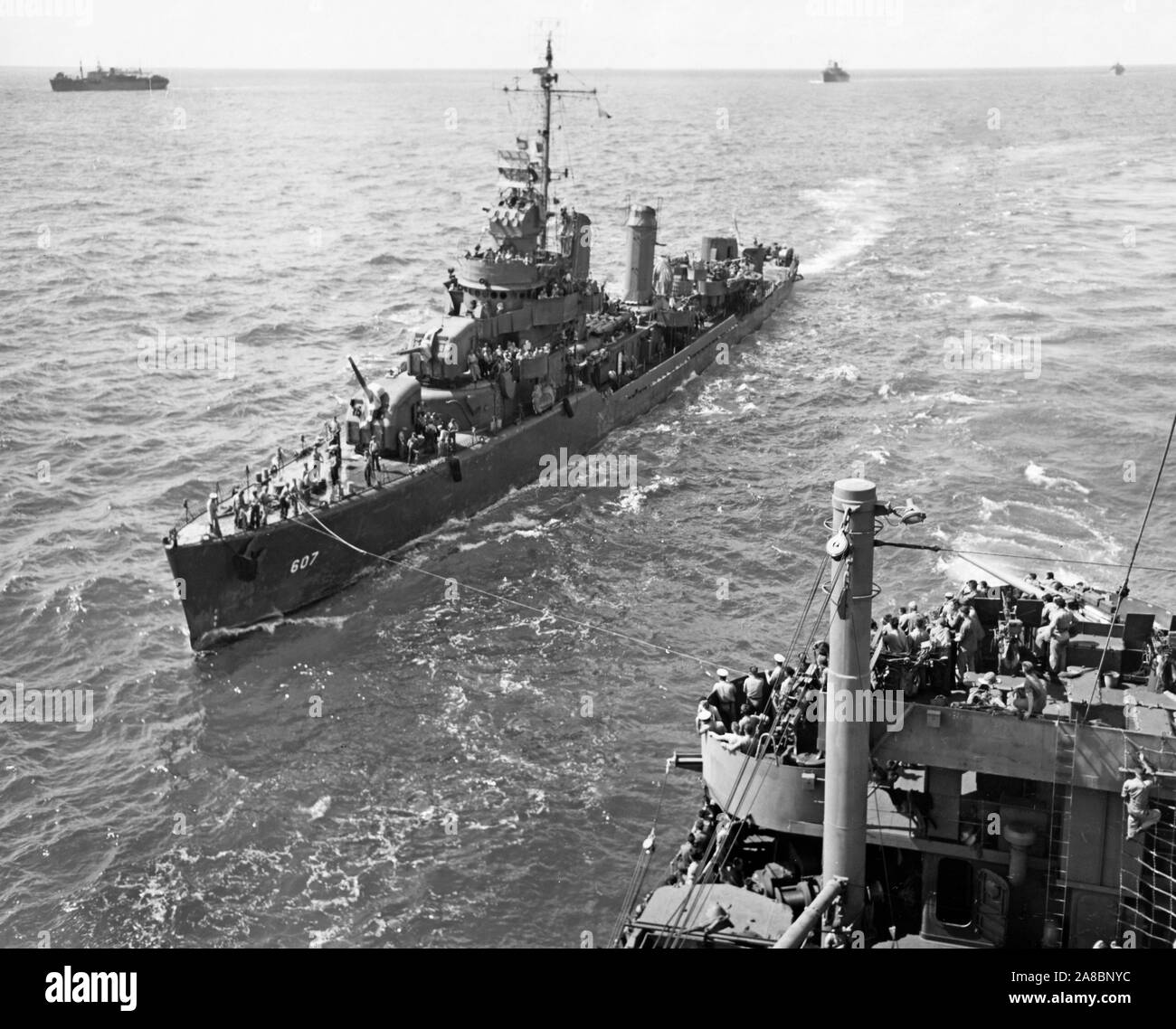 Uss tarawa hi-res stock photography and images - Alamy