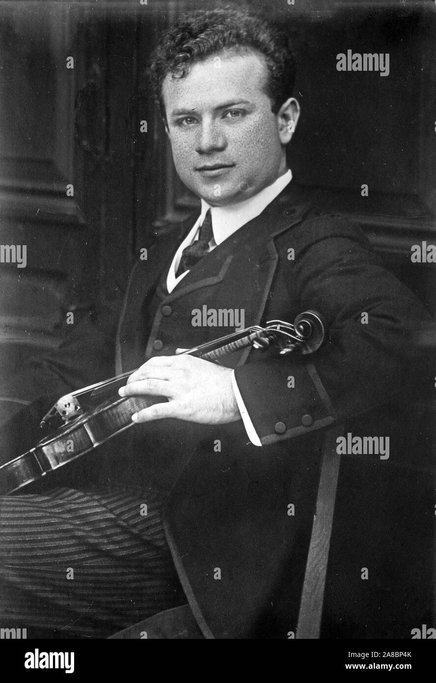 Mischa elman violin hi-res stock photography and images - Alamy