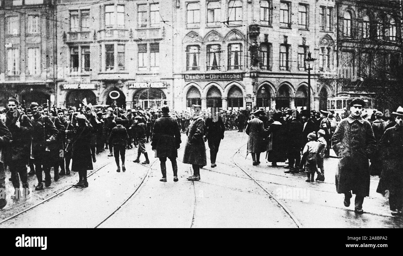 Army of Occupation - First photo of American troops in Treves. American ...