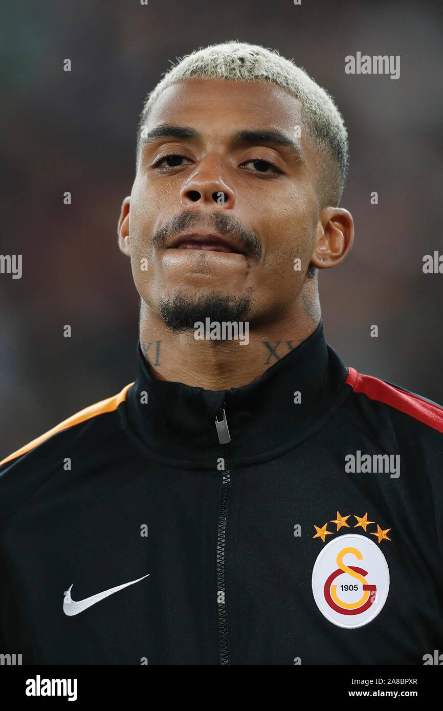 Mario lemina galatasaray hi-res stock photography and images - Alamy