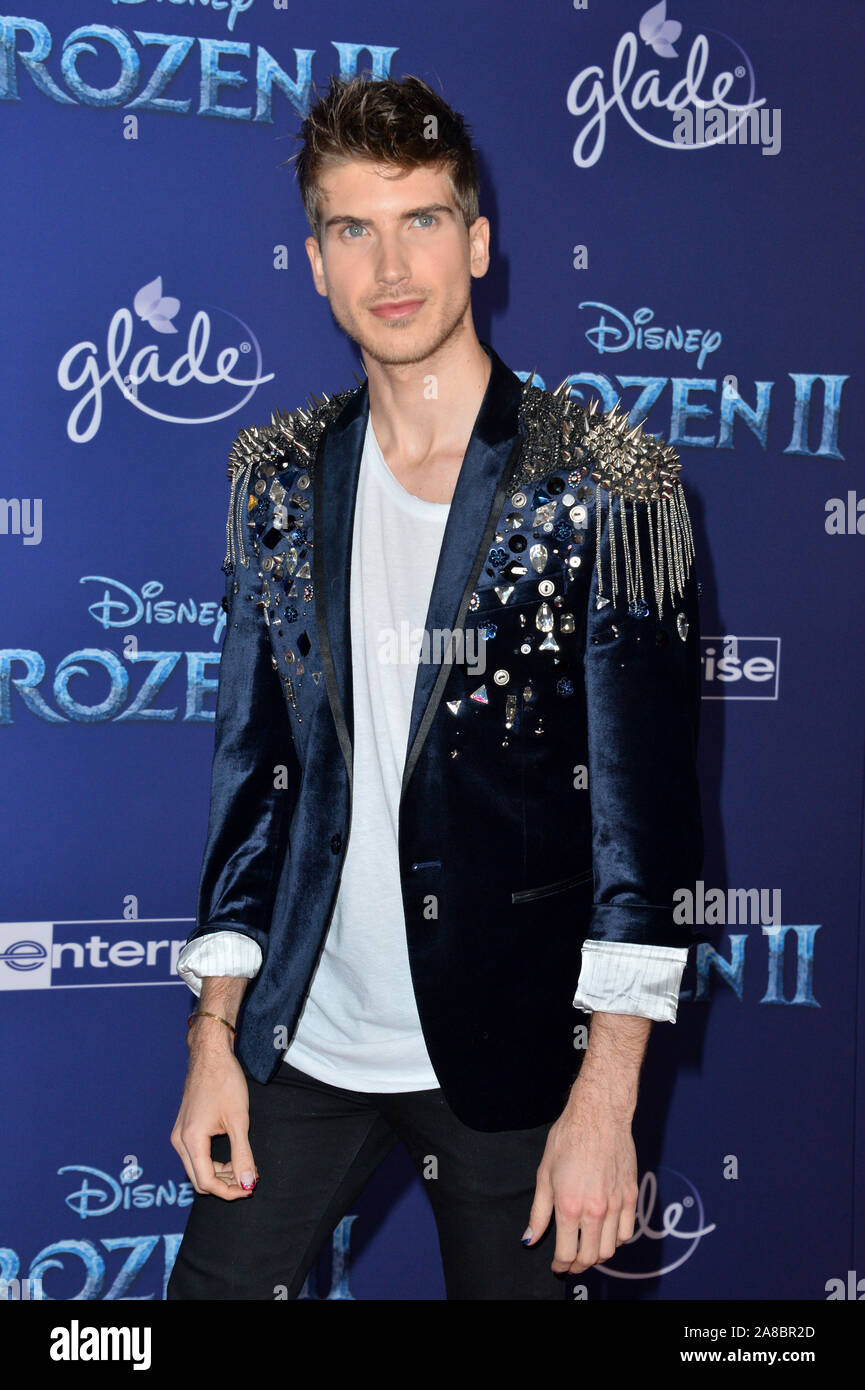 Joey graceffa hi-res stock photography and images - Alamy