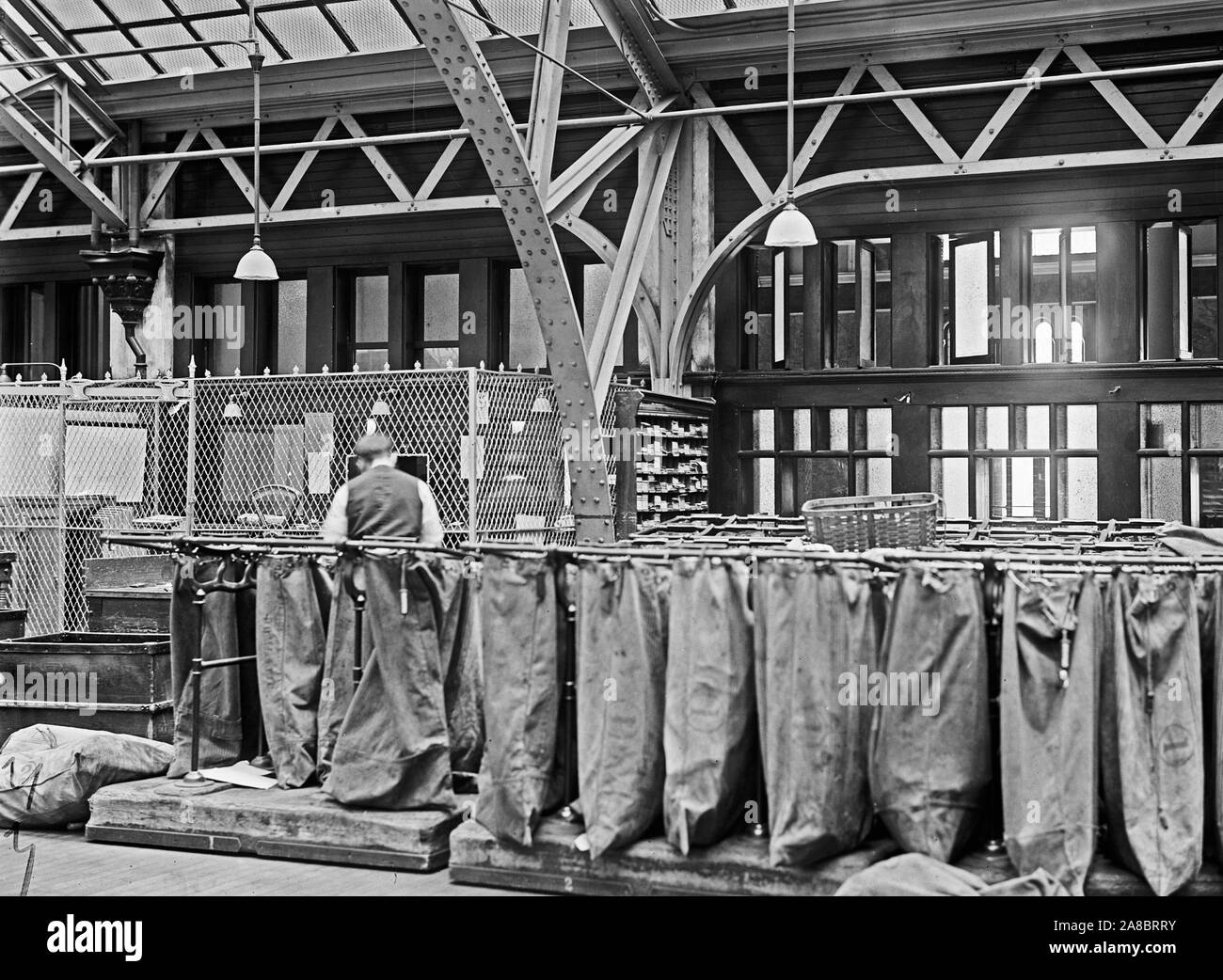 1910s usps interior hi-res stock photography and images - Alamy