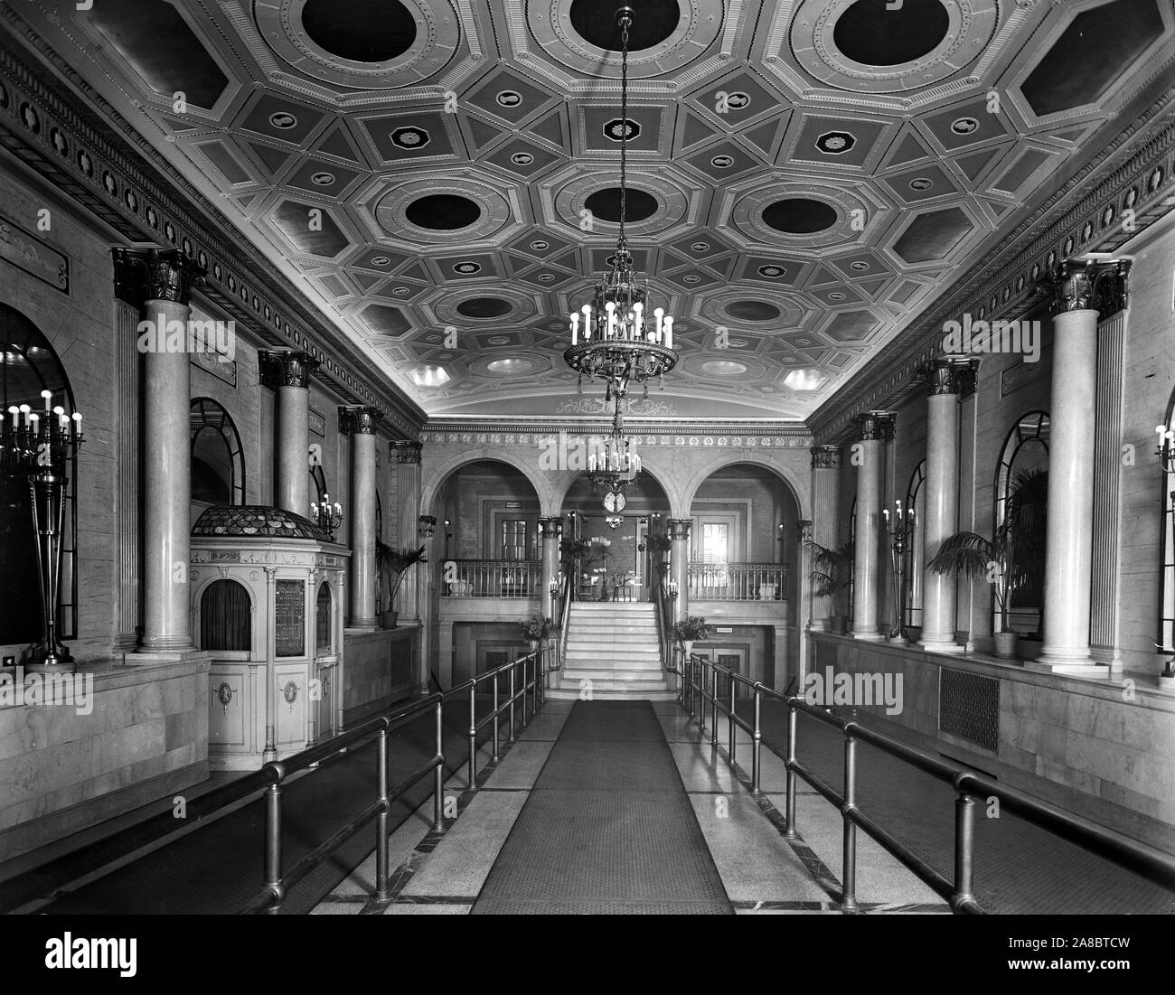 1900s theater hi-res stock photography and images - Alamy