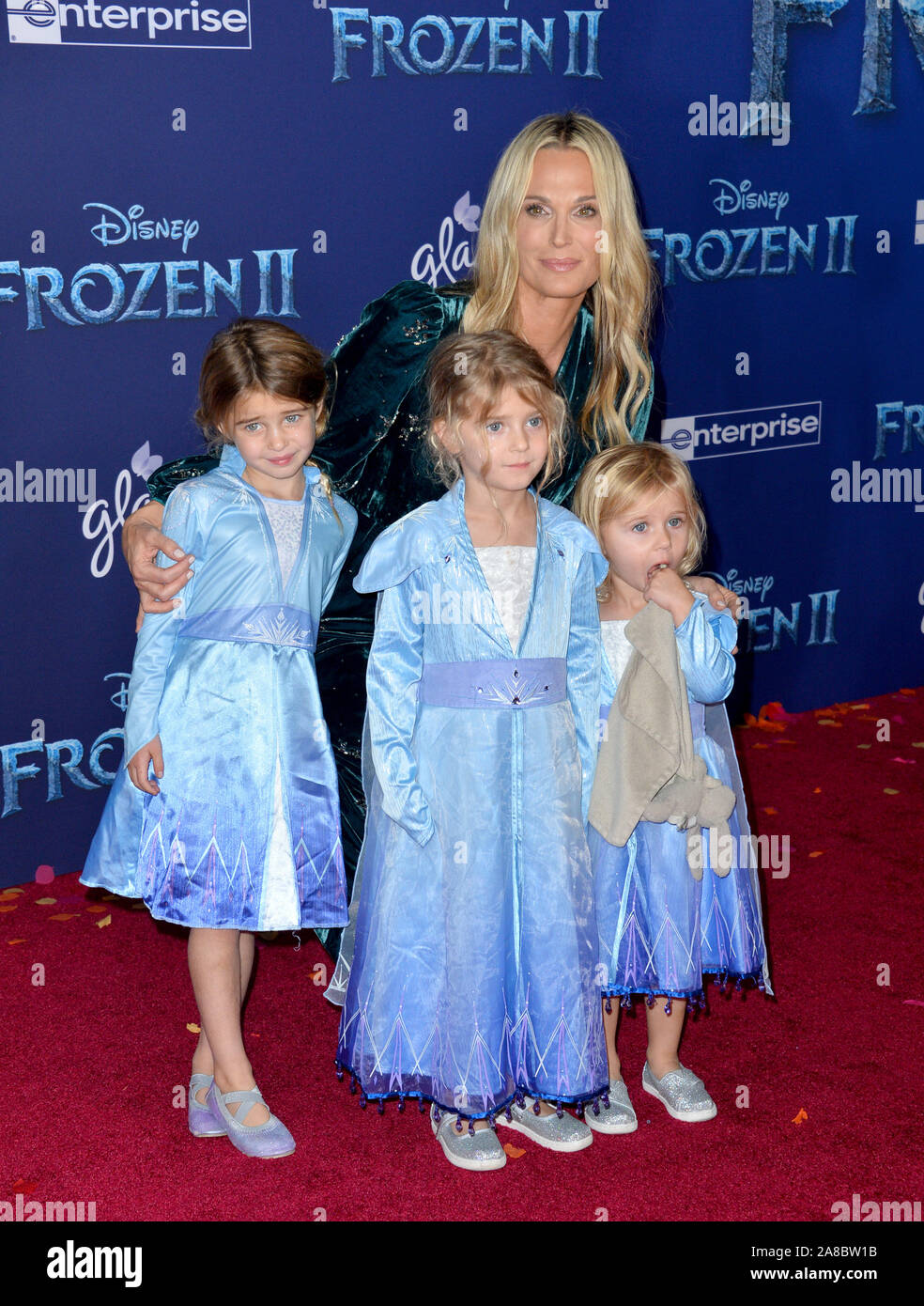 Scarlett douglas hi-res stock photography and images - Alamy