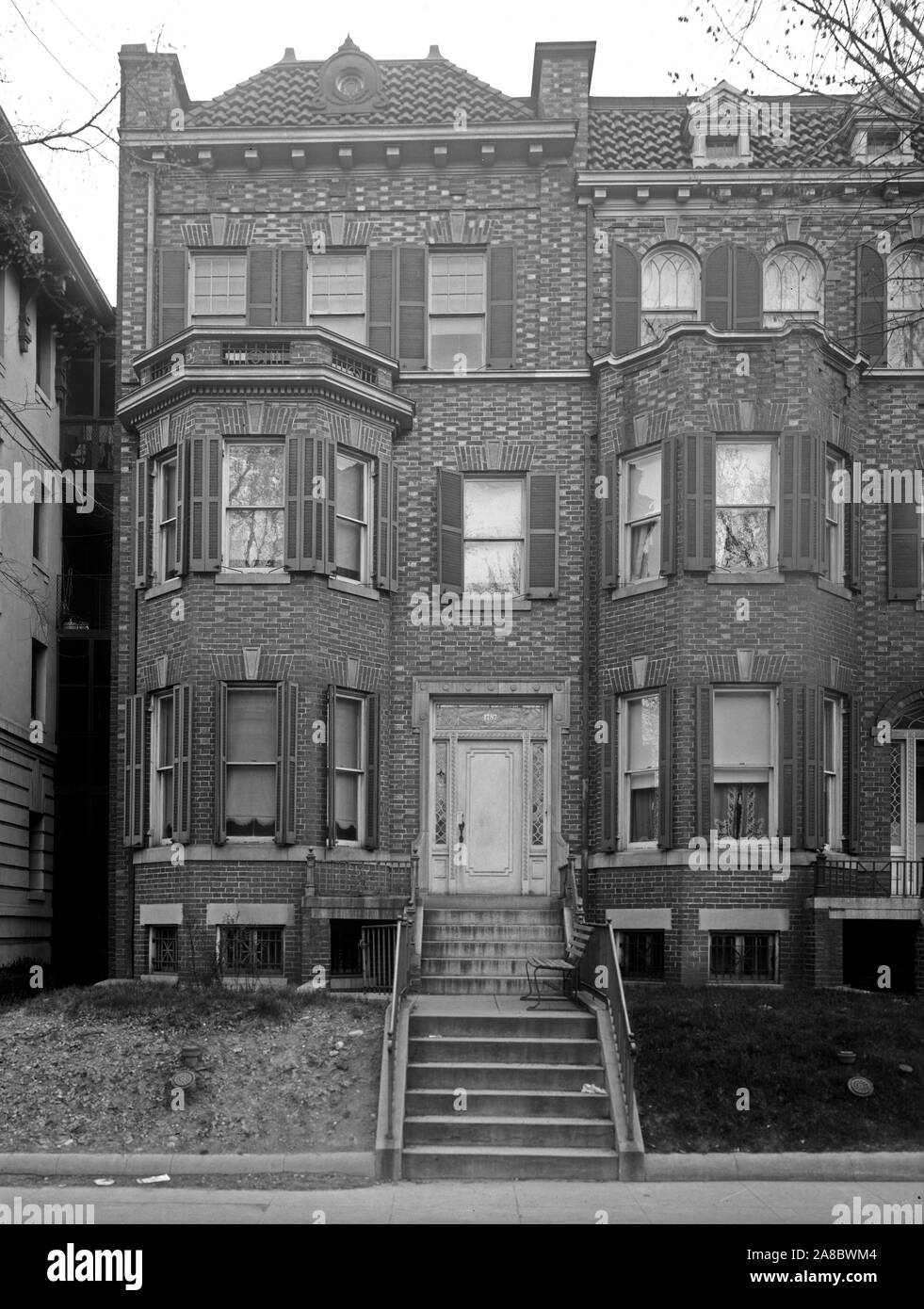 Al jolson home early 1900s hi-res stock photography and images - Alamy