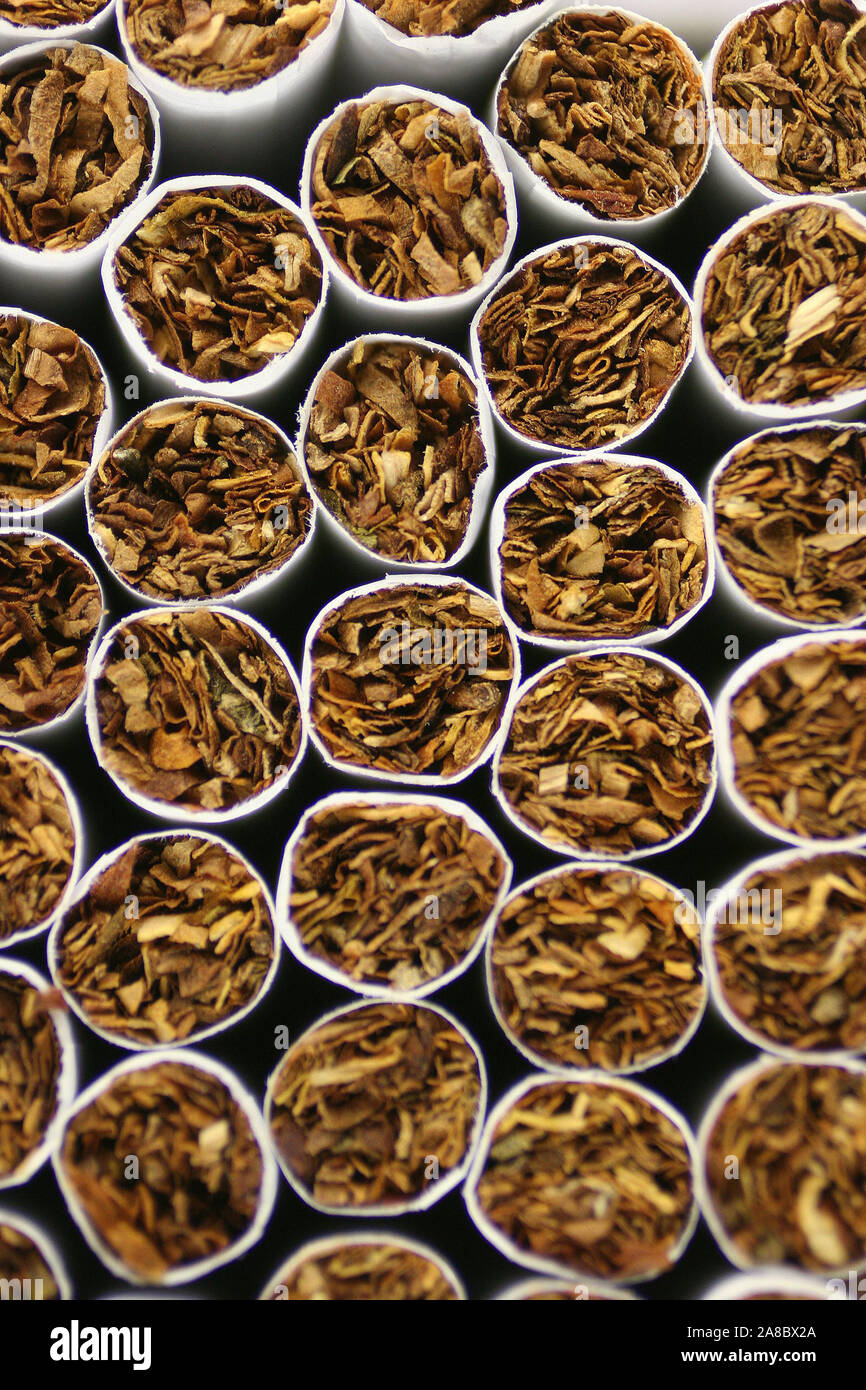 Zigaretten hi-res stock photography and images - Alamy