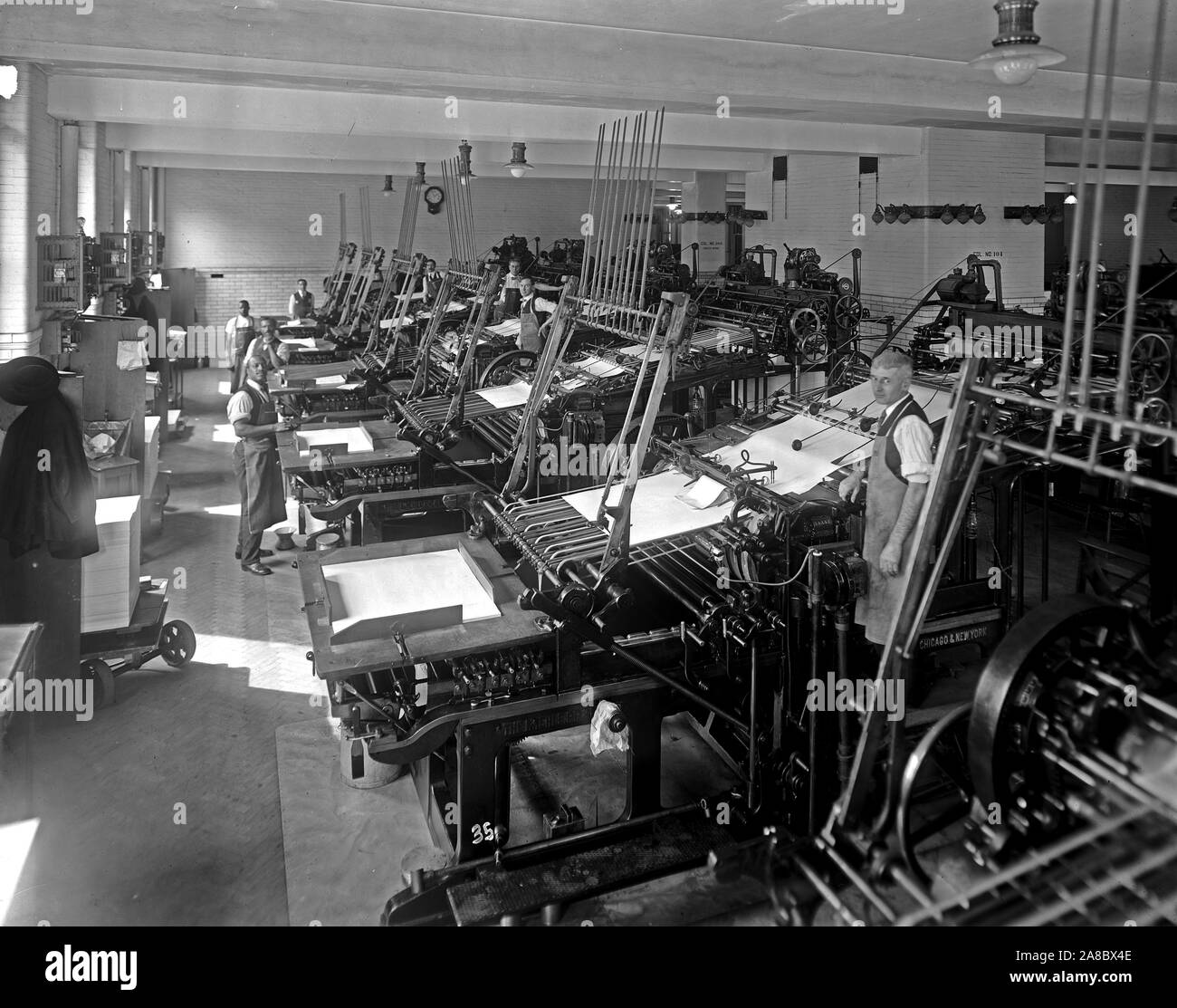 Early 1900s printing press hi-res stock photography and images - Alamy