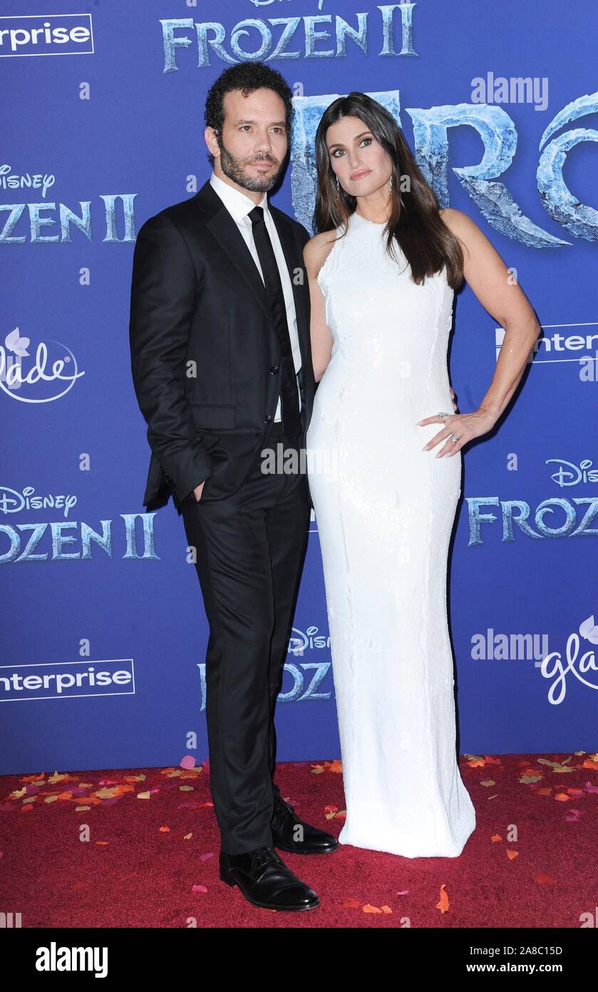 Los Angeles, CA. 7th Nov, 2019. Idina Menzel, Aaron Lohr at arrivals ...