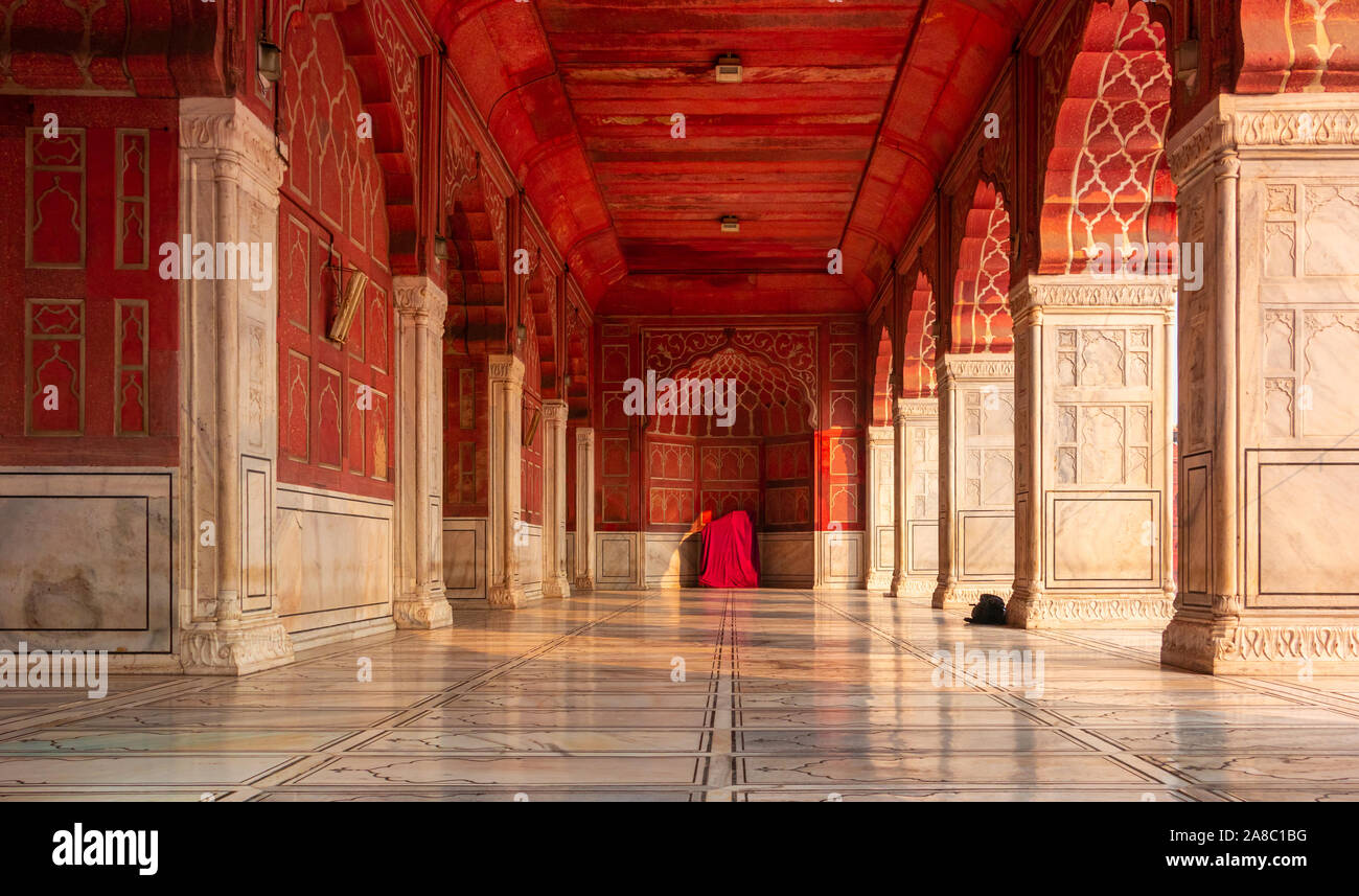 Interior And Exterior Jama Masjid Of Delhi The Largest Mosque Of