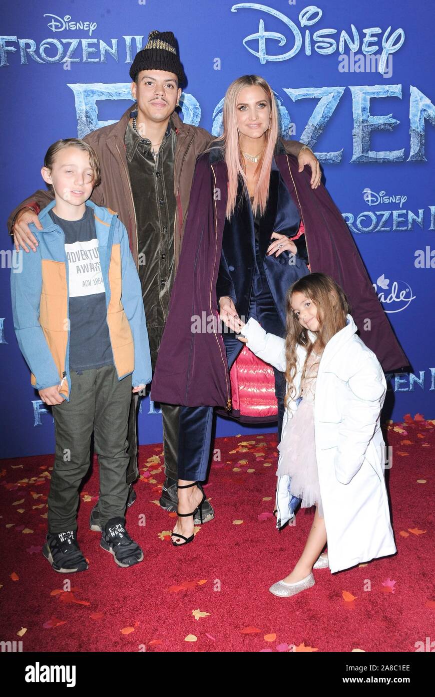 Los Angeles, CA. 7th Nov, 2019. Bronx Wentz, Evan Ross, Ashlee Simpson ...