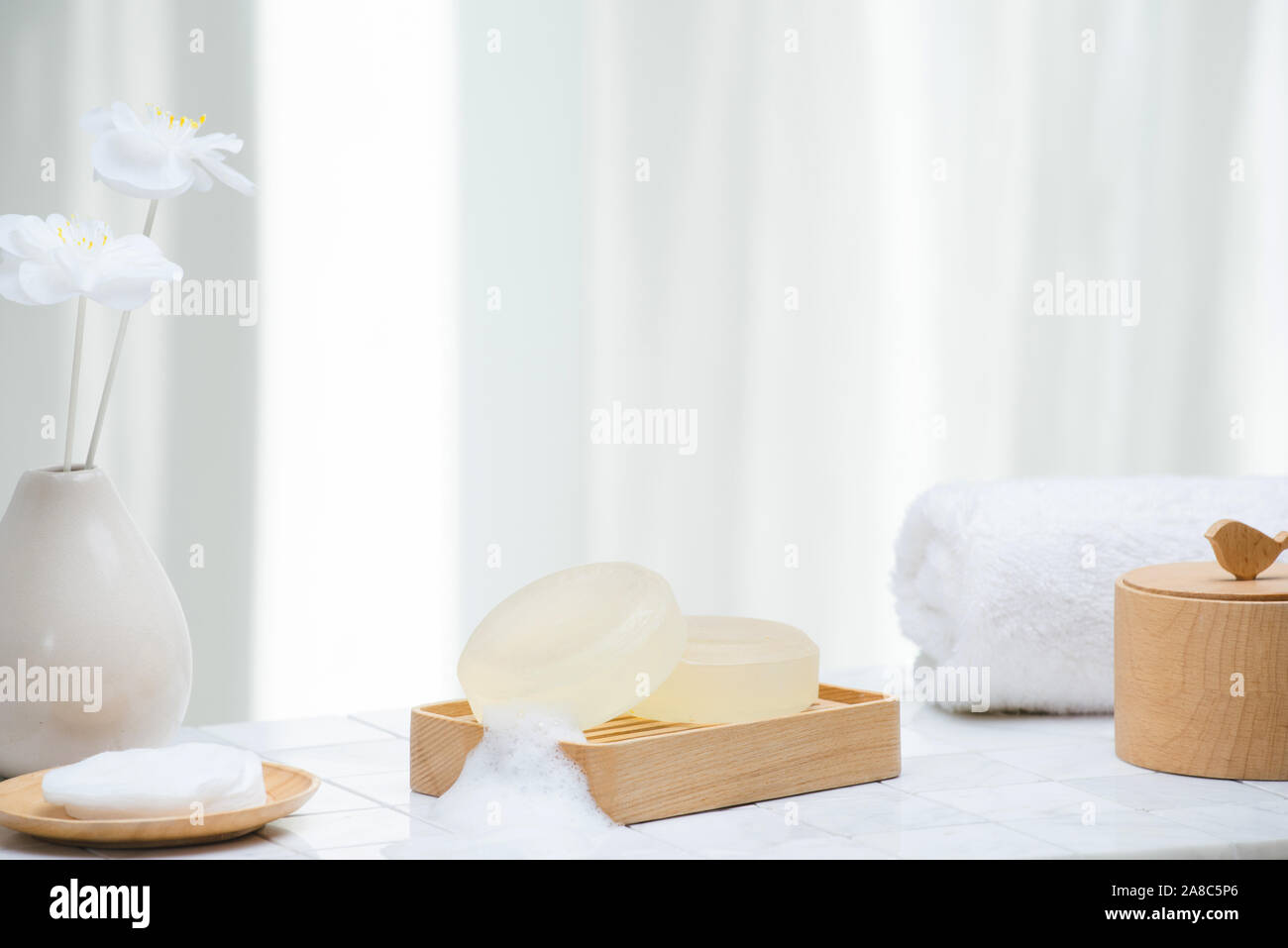 Spa still life cotton hi-res stock photography and images - Alamy