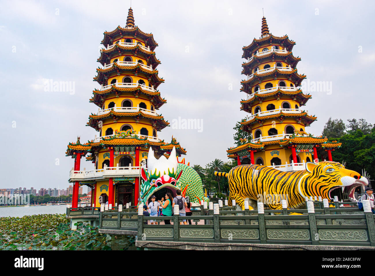 Tiger in lake hi-res stock photography and images - Alamy