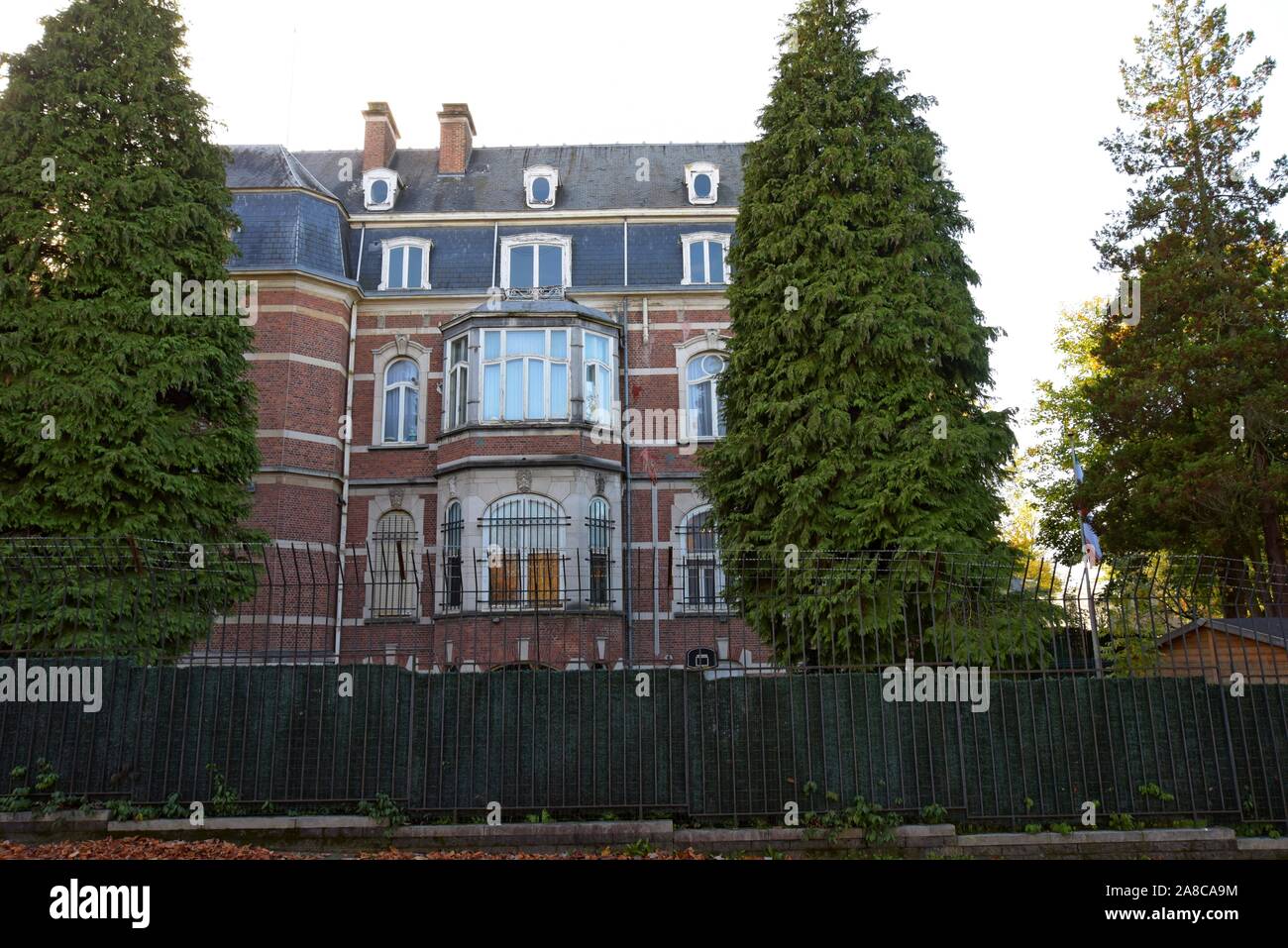 Consulate of the islamic republic of iran hi-res stock photography and ...