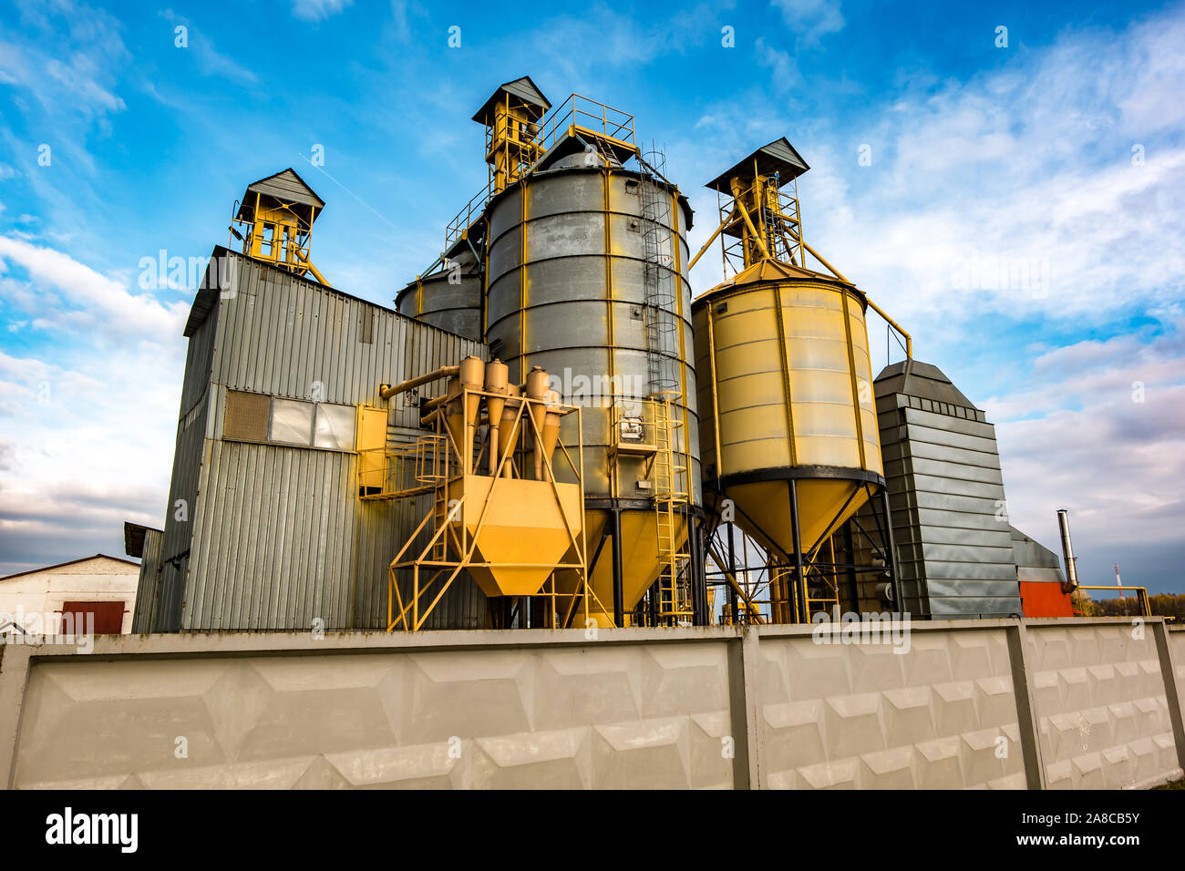 Factory Silos Plant Silo High Resolution Stock Photography and Images ...