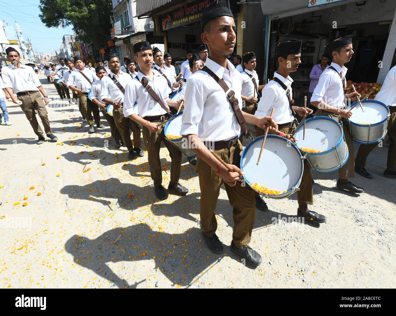 Path sanchalan hi-res stock photography and images - Alamy