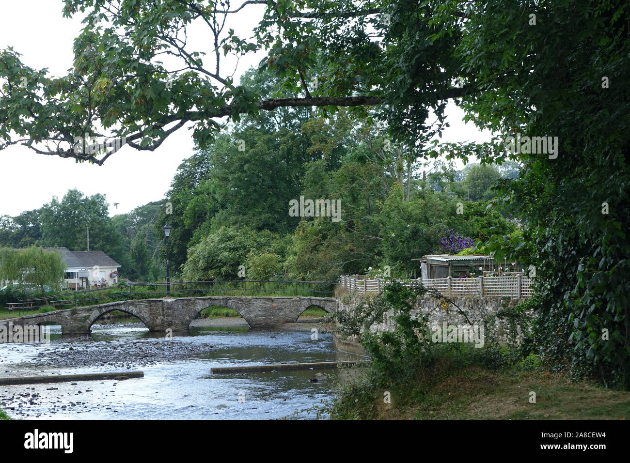 Beautiful cornish landscape of the river Kensey in Launceston in bright ...
