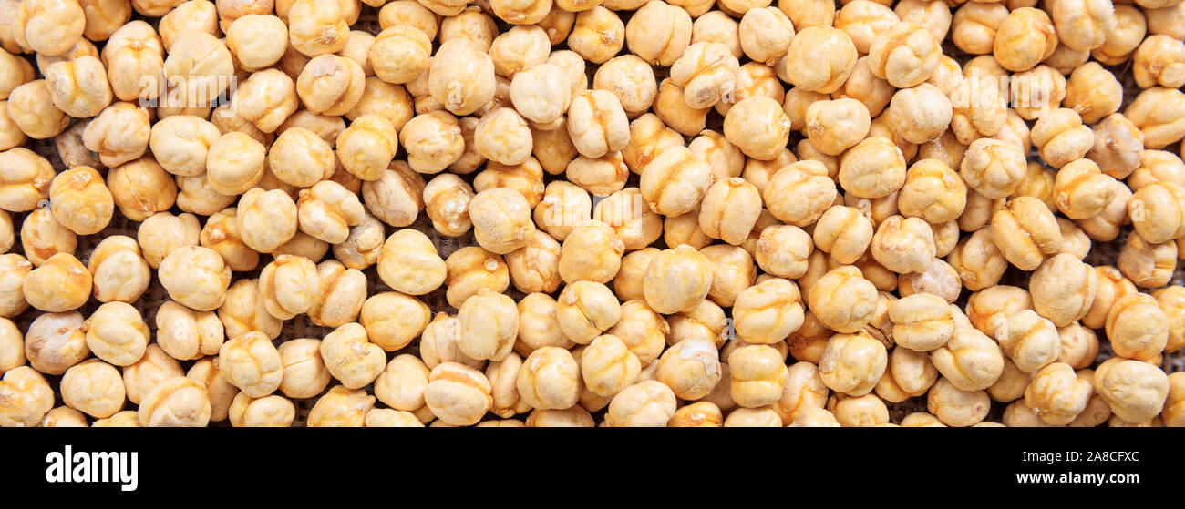 Chickpeas raw full background texture, banner, top view Stock Photo - Alamy