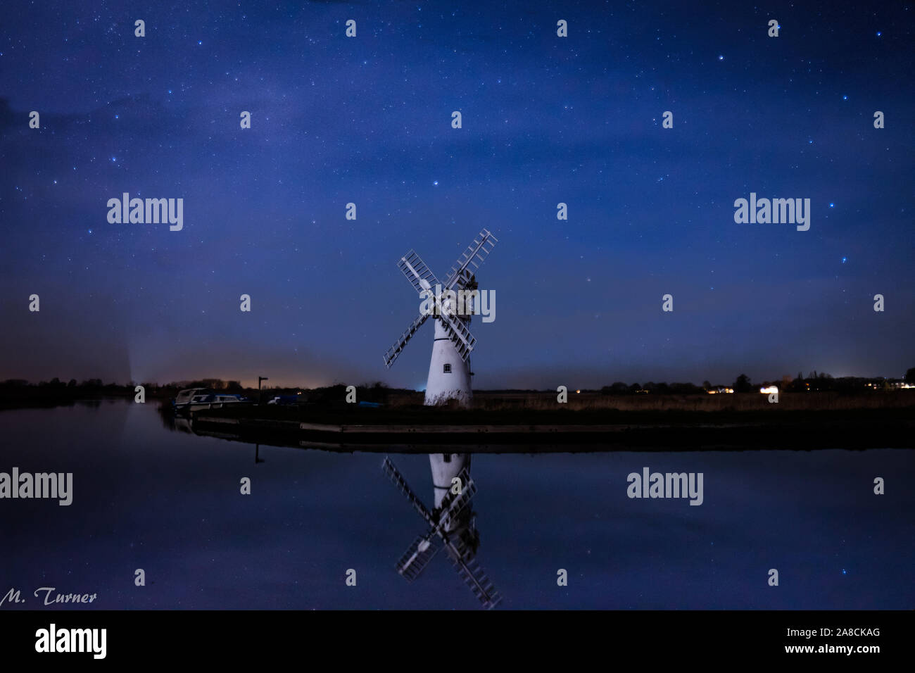 Farm night river hi-res stock photography and images - Alamy