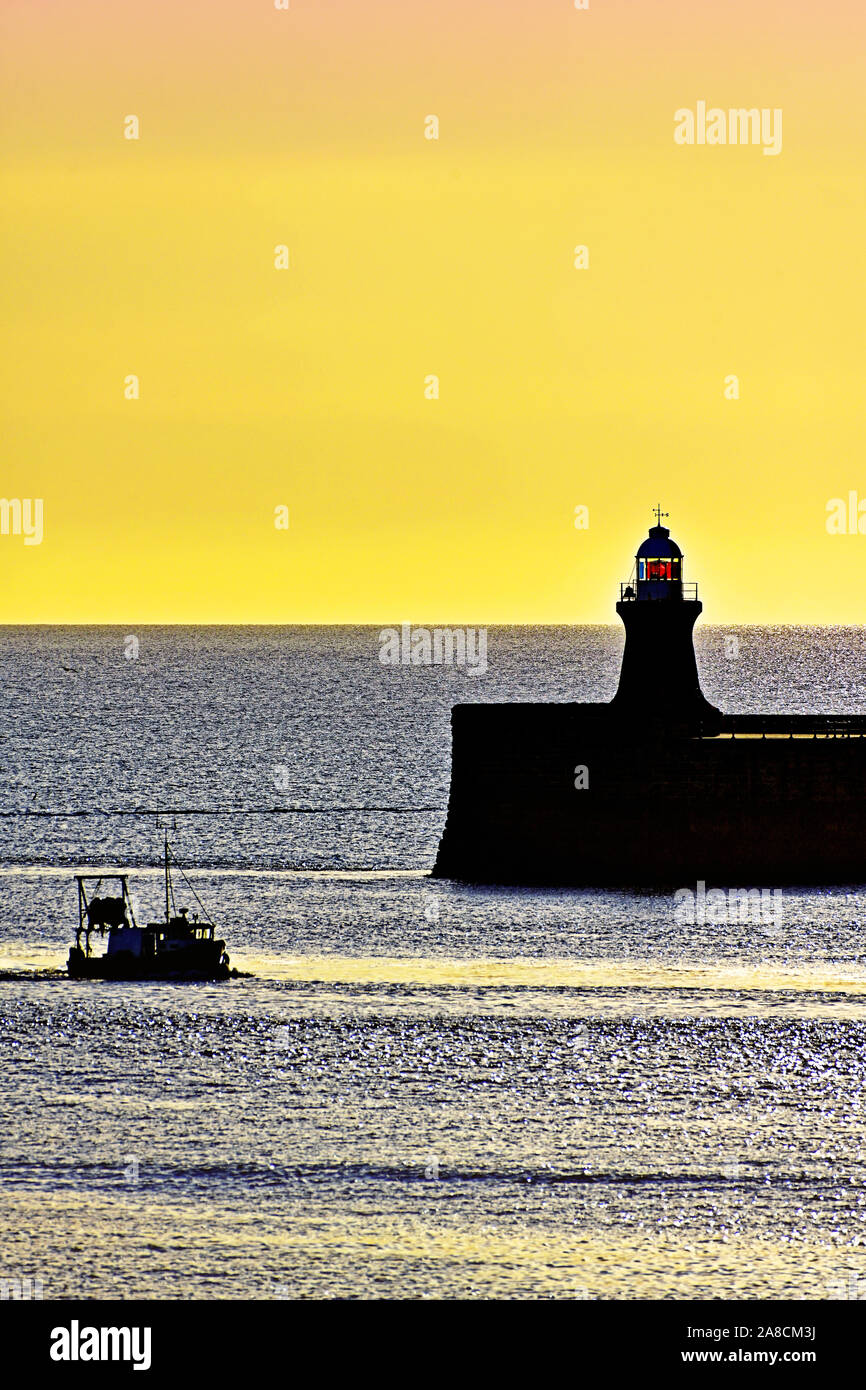 Rectangular shields hi-res stock photography and images - Alamy