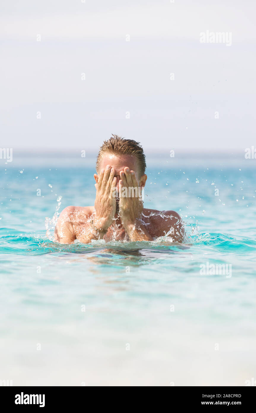 Face wet with water hi-res stock photography and images - Alamy