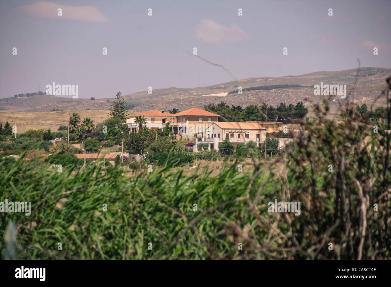 Sicilian House in countryside Stock Photo - Alamy