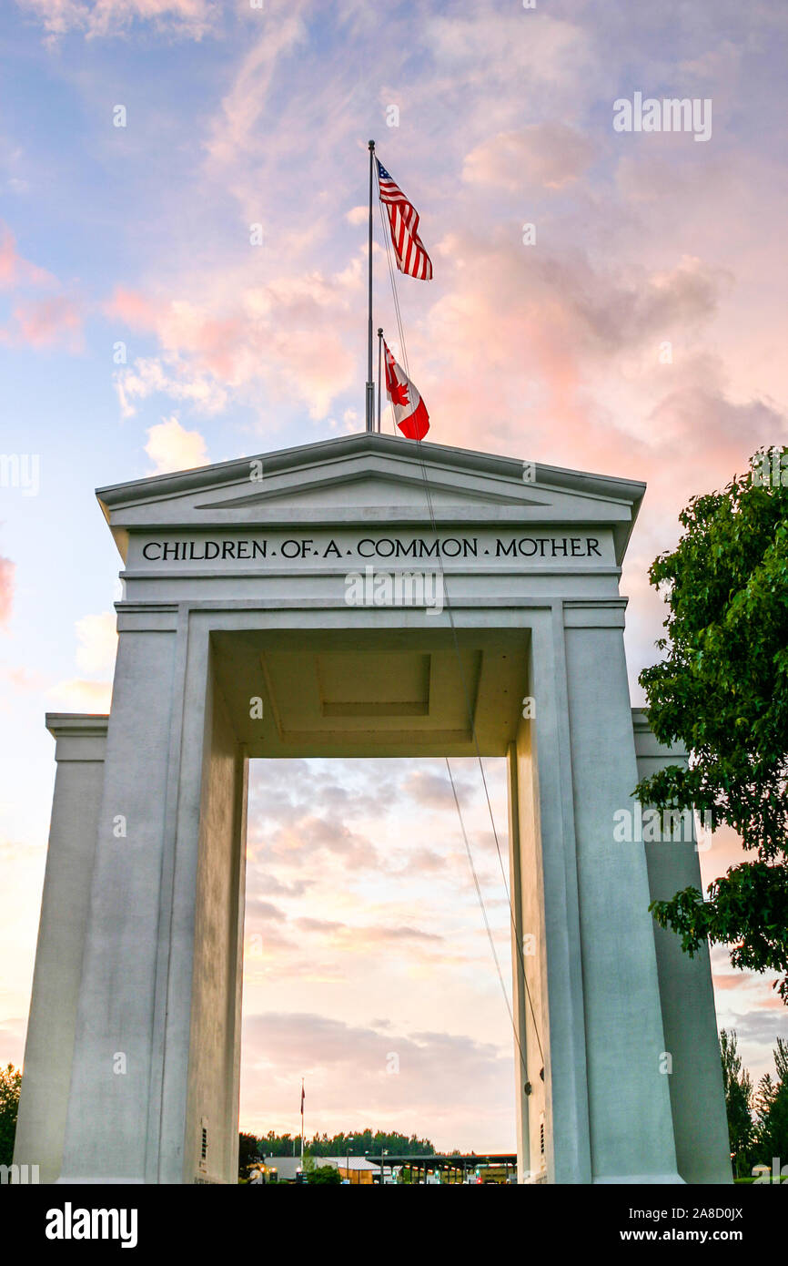 Peace arch canada u s a hi-res stock photography and images - Alamy