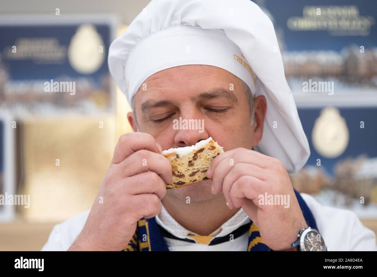 08 November 2019, Saxony, Dresden: Master baker Heiko Nieß holds a ...