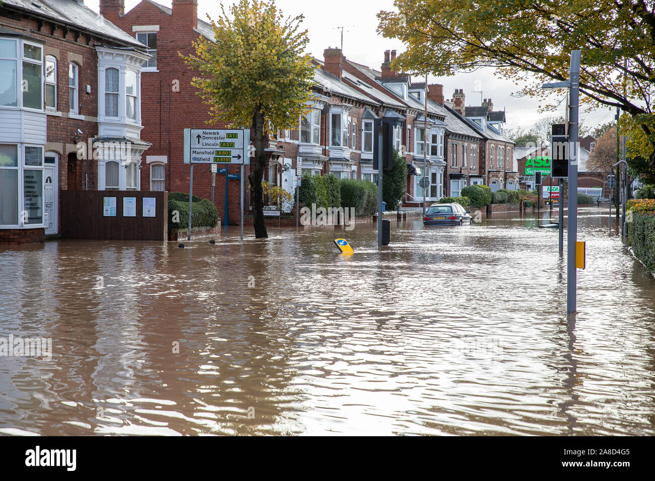 Floodwater uk house hi-res stock photography and images - Alamy