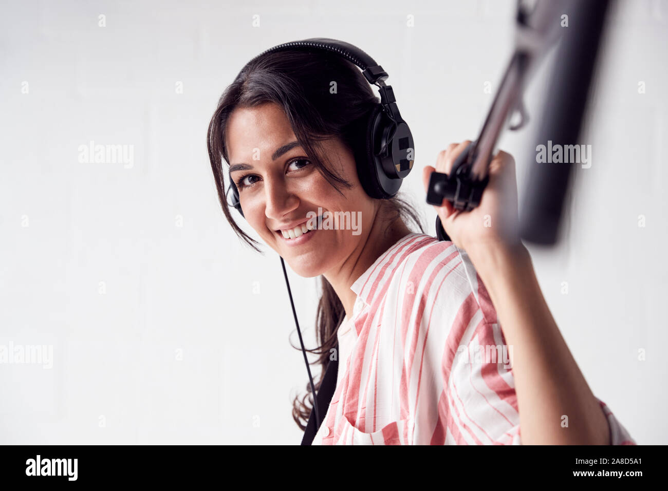 Sound technician boom hi-res stock photography and images - Alamy