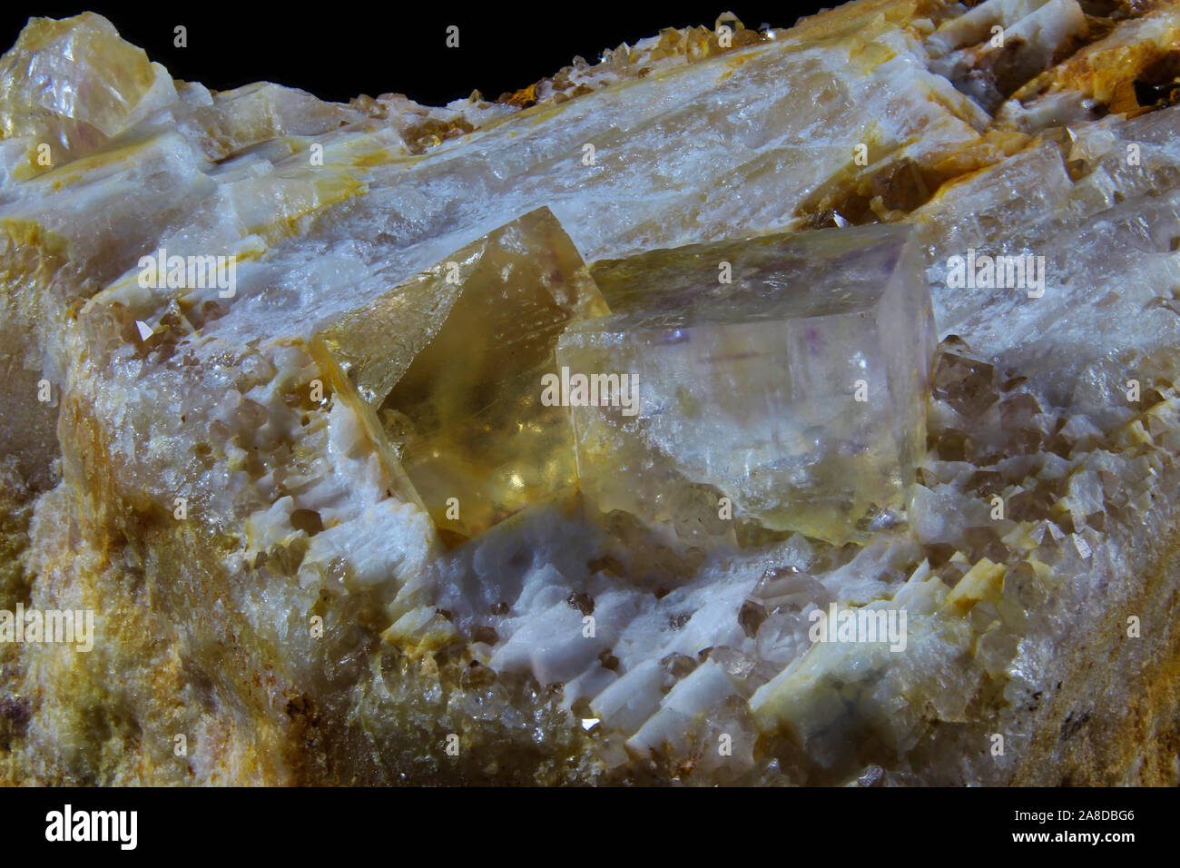 Calcite crystal hi-res stock photography and images - Alamy