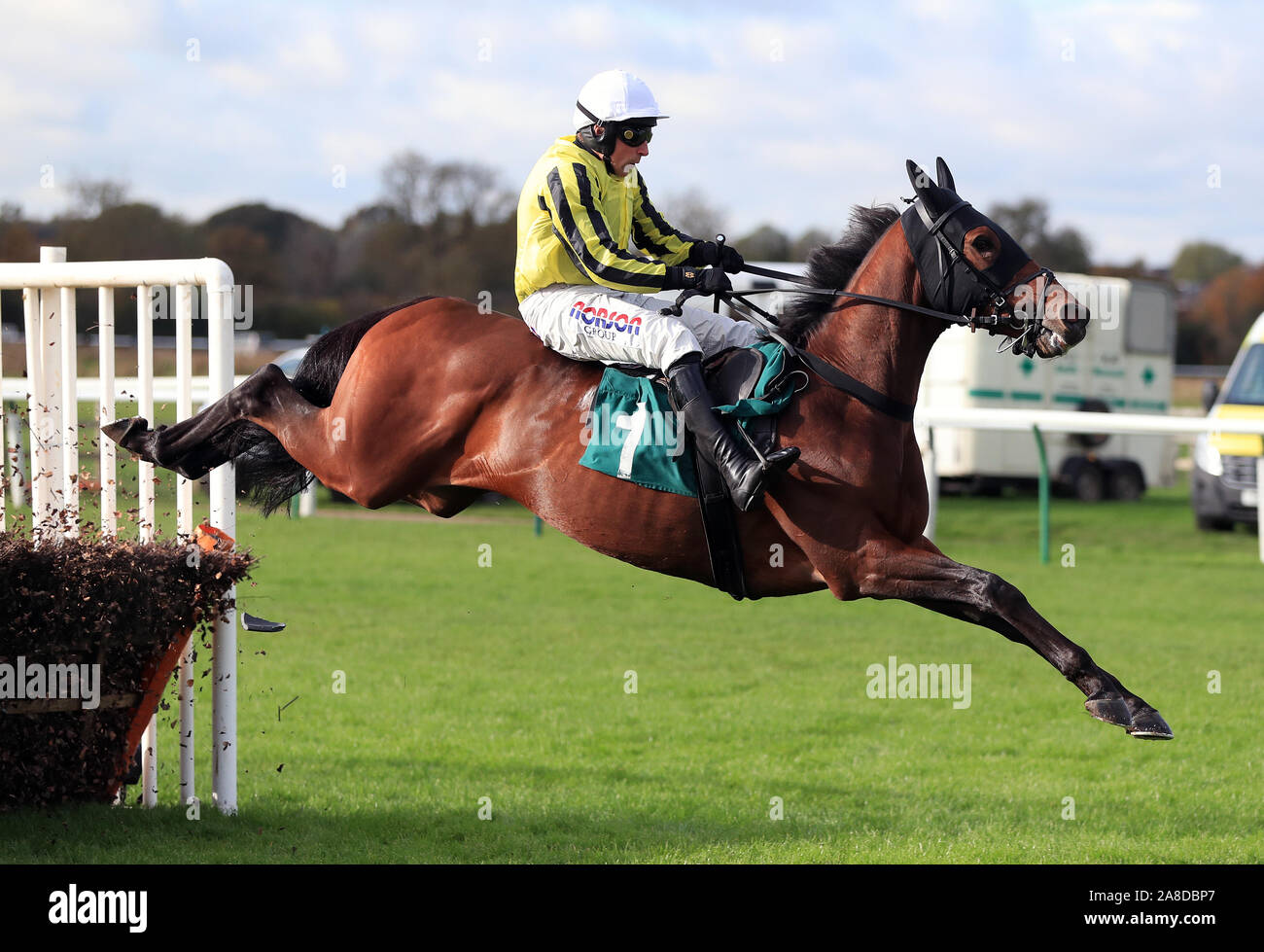 Harry skelton wins try racing tv hi-res stock photography and images ...