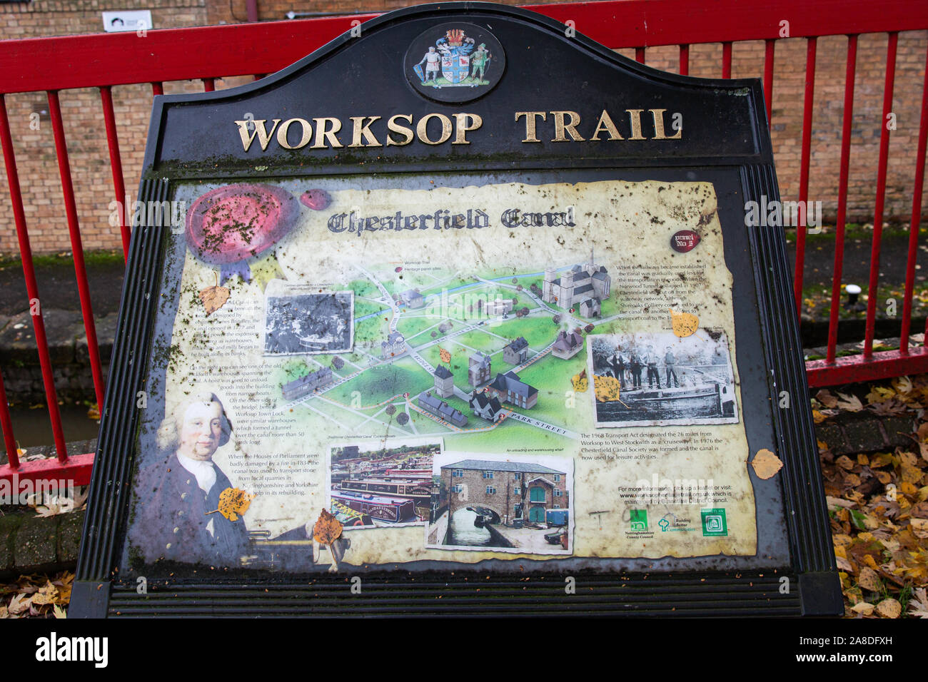 Worksop trail sign hi-res stock photography and images - Alamy