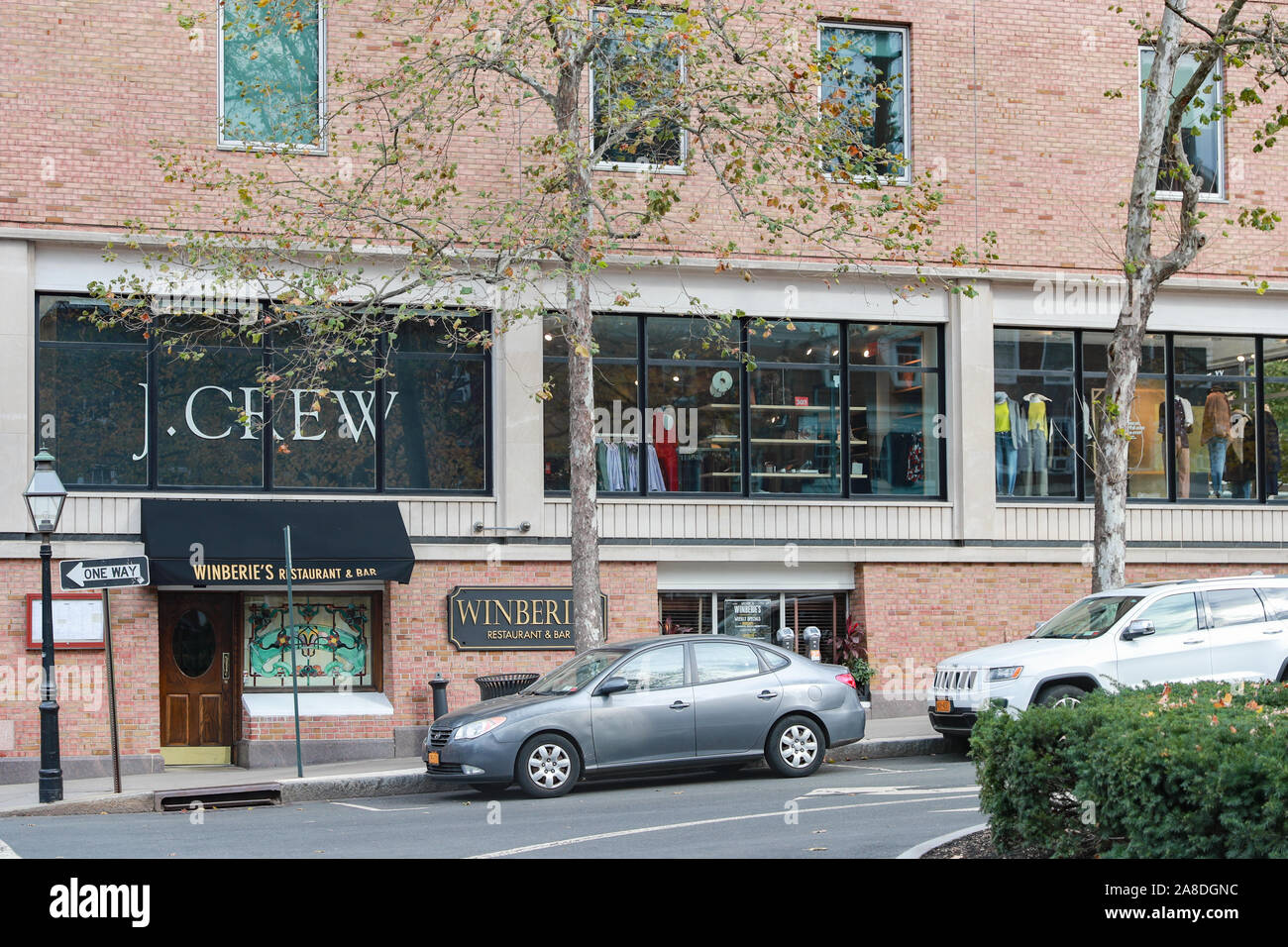J Crew Store High Resolution Stock Photography and Images - Alamy