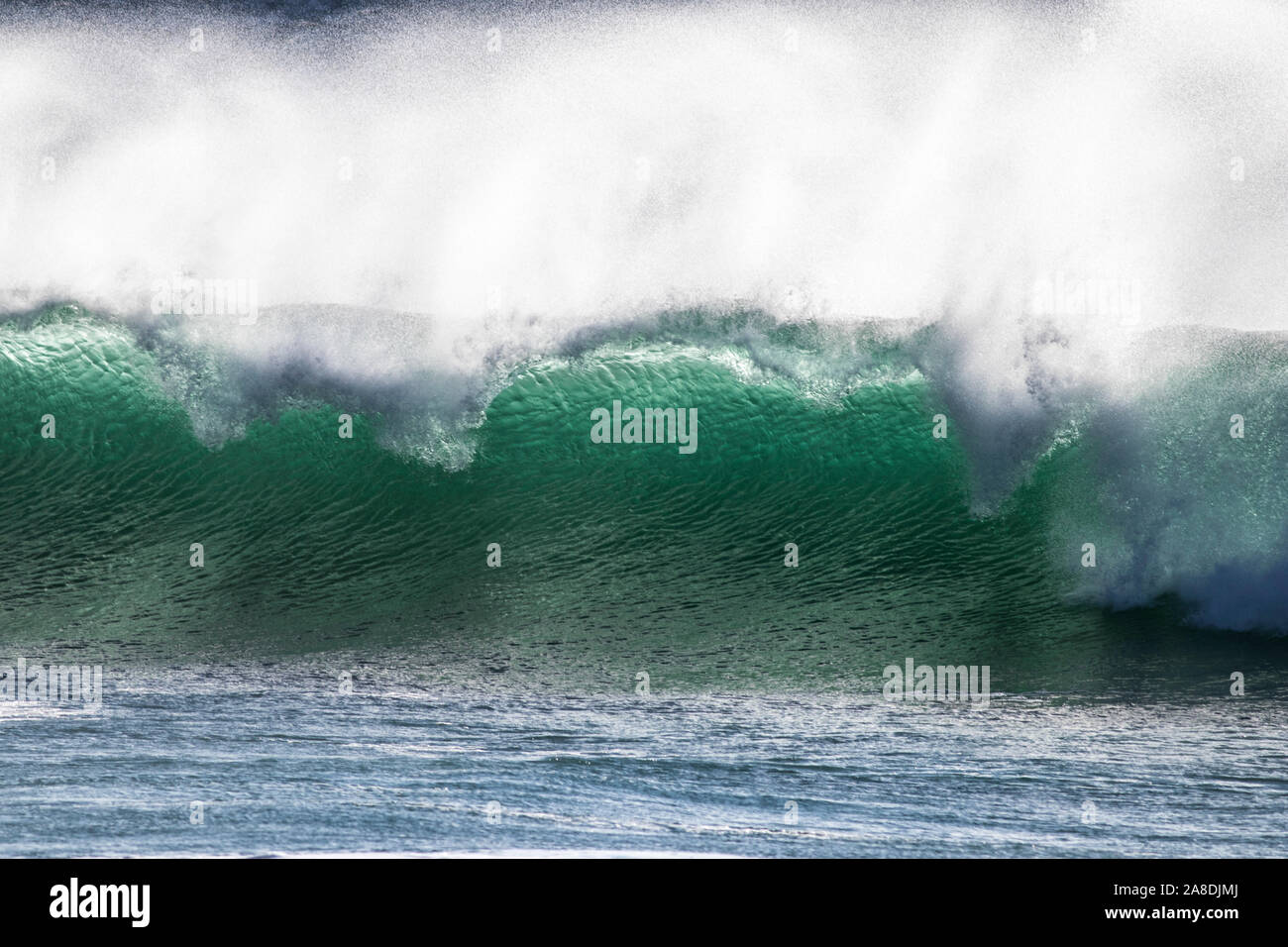 Spectacular waves hi-res stock photography and images - Alamy