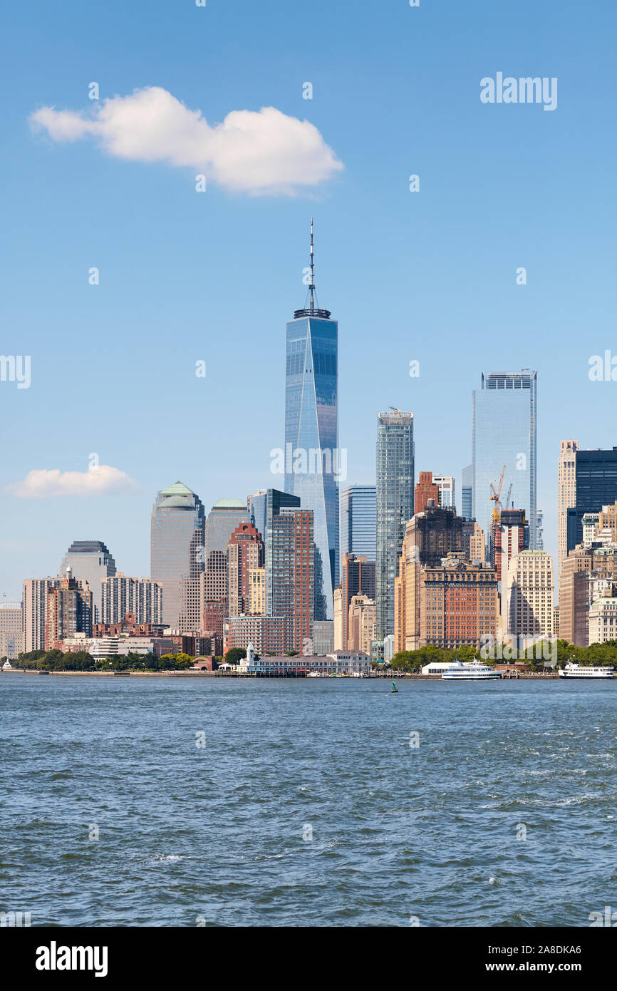 New york skyline day blue sky hi-res stock photography and images - Alamy