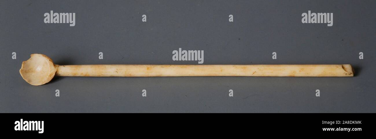 Bone spatula hi-res stock photography and images - Alamy