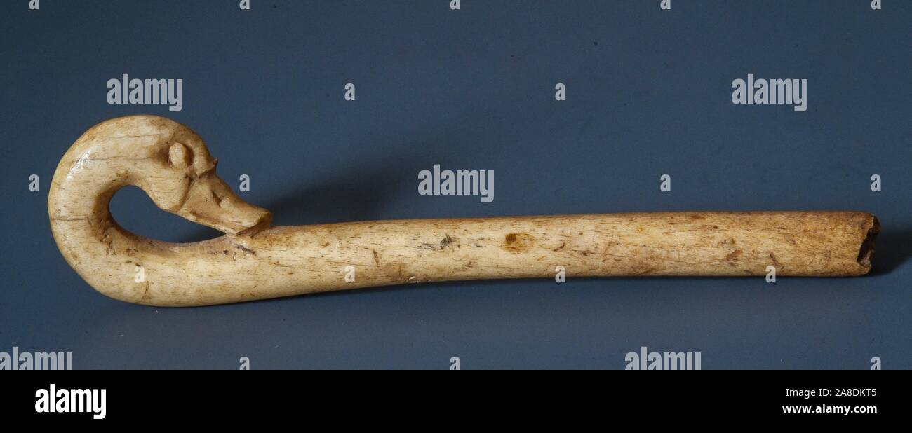 Roman needle, bone, 3rd century, Can Rafart. Museum: MUSEO DE MATARÓ ...