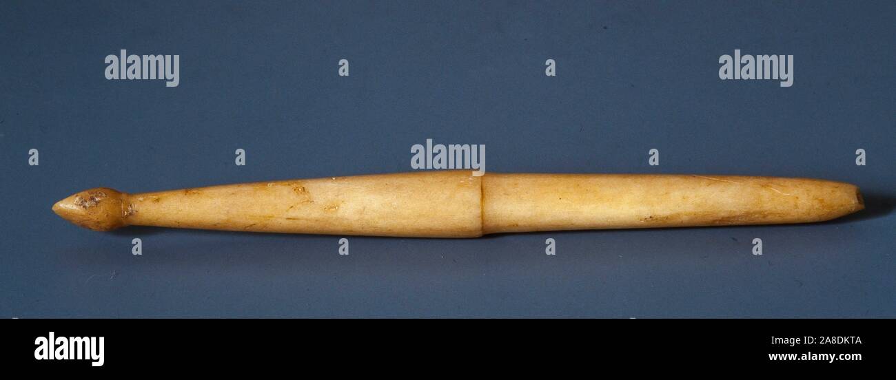 Roman needle, bone, 3rd century, Can Rafart. Museum: MUSEO DE MATARÓ ...