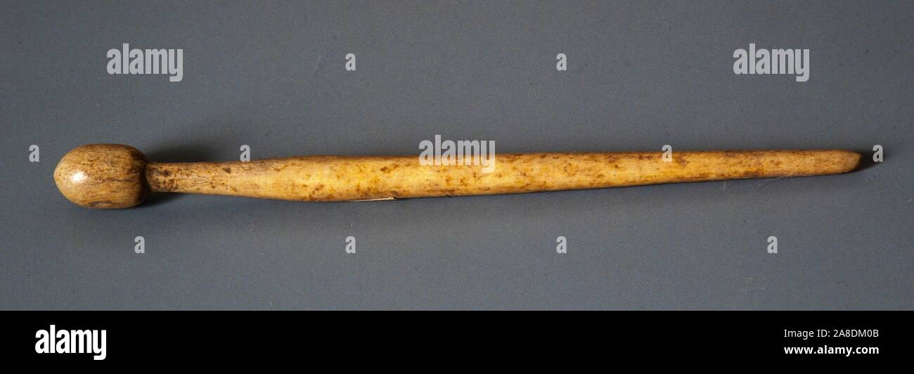 Roman needle, bone, 3rd century, Can Rafart. Museum: MUSEO DE MATARÓ ...
