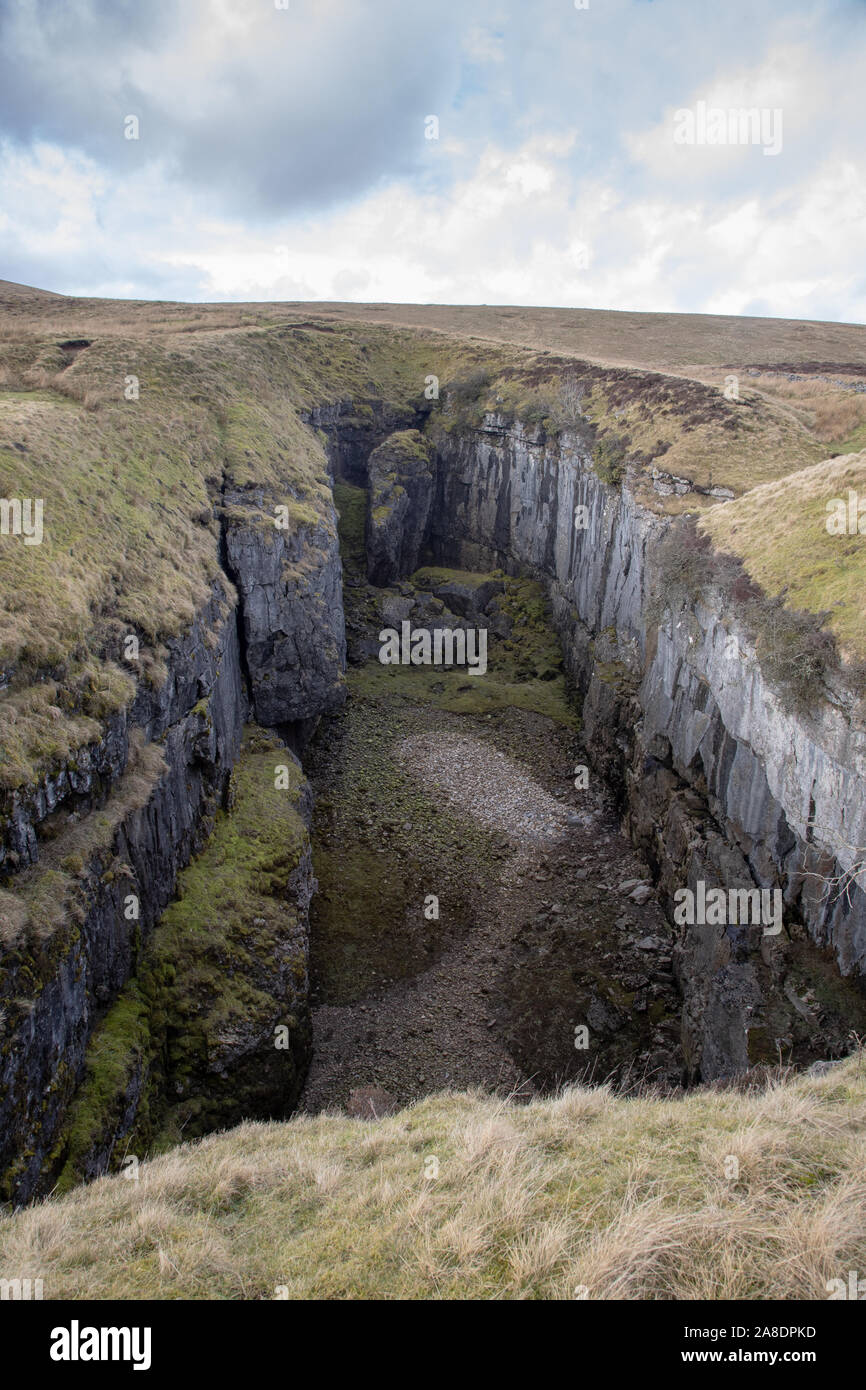 Hull Pot in the Yorkshire Dales Stock Photo - Alamy