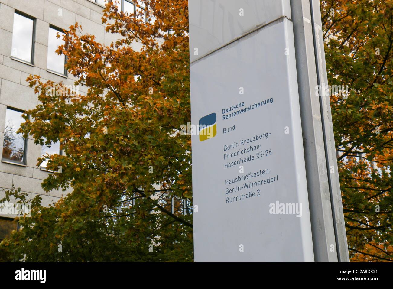 Old insurance sign hi-res stock photography and images - Alamy