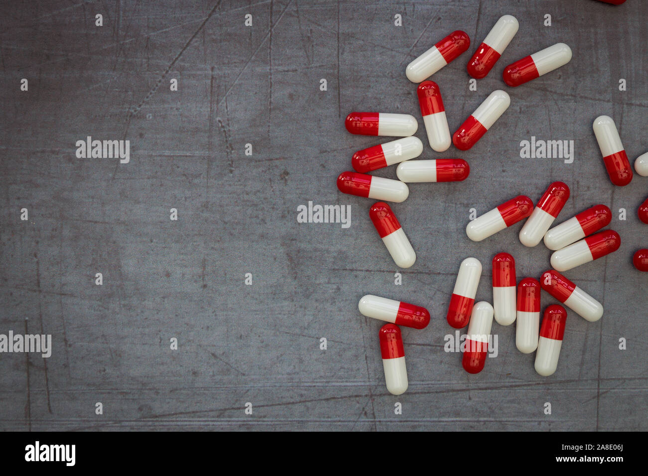 Dark moody background hi-res stock photography and images - Alamy