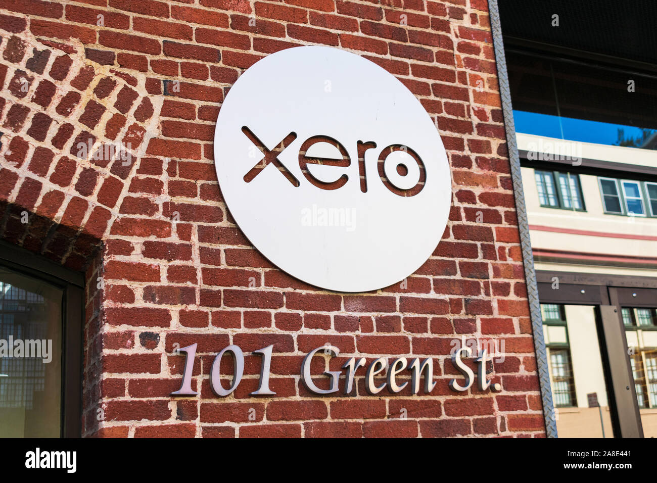 Xero software hi-res stock photography and images - Alamy