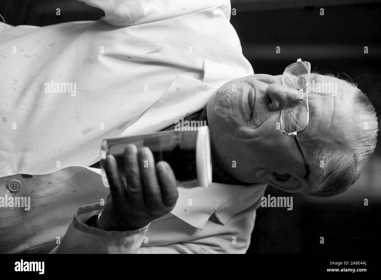 Regulars in the Eldon pub Leeds 1983 Stock Photo - Alamy