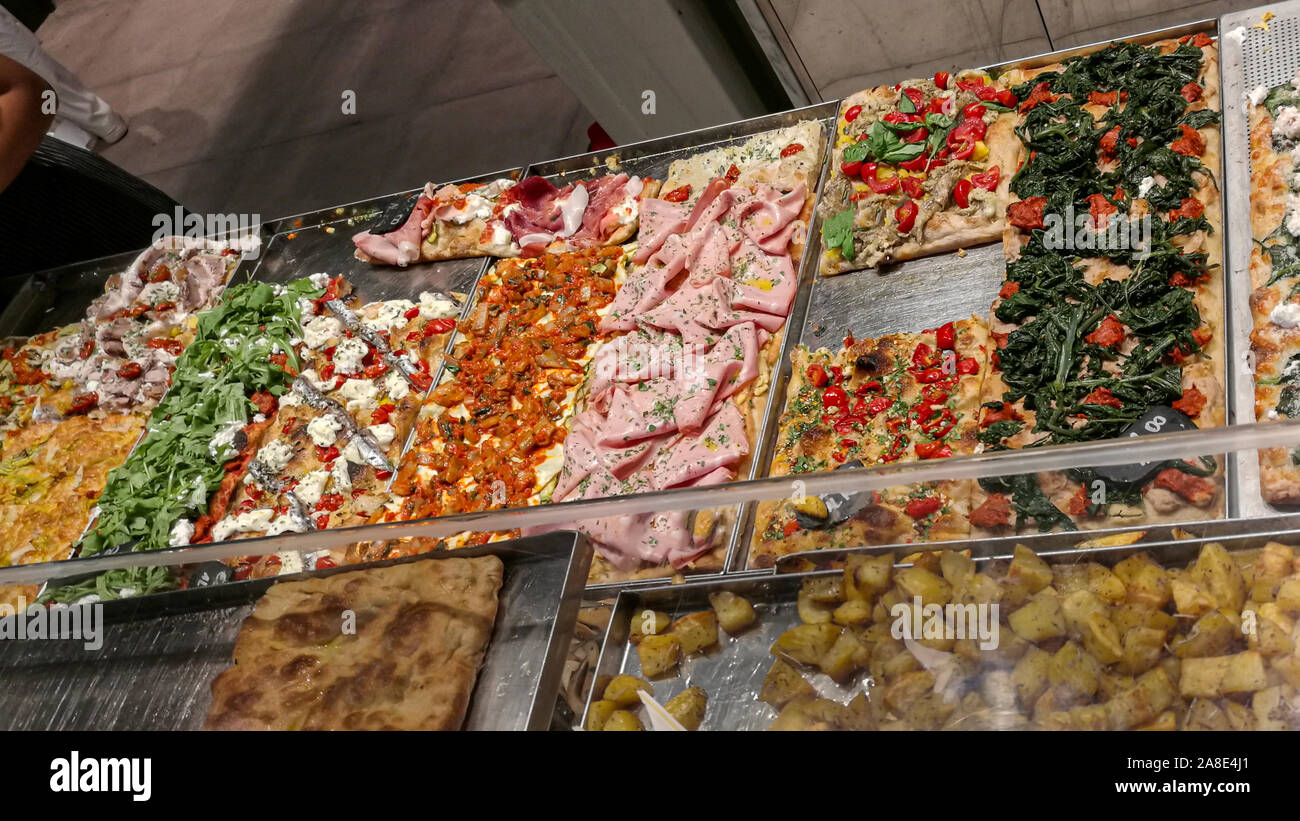 Italian pizza in rome hi-res stock photography and images - Alamy