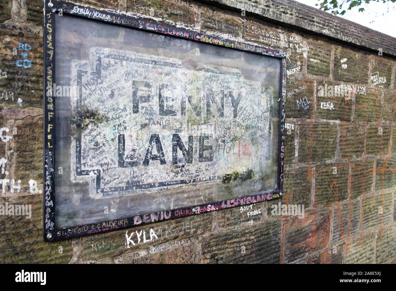 Penny lane sign hi-res stock photography and images - Alamy