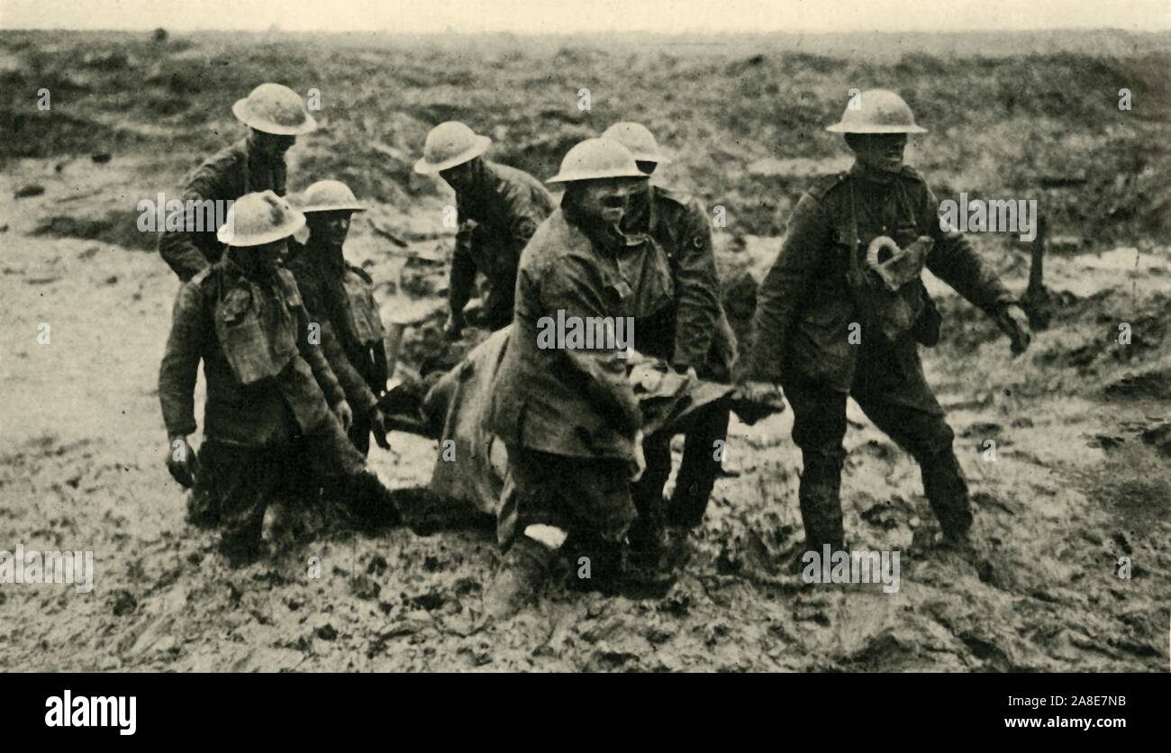 World war 1 soldiers mud hi-res stock photography and images - Alamy