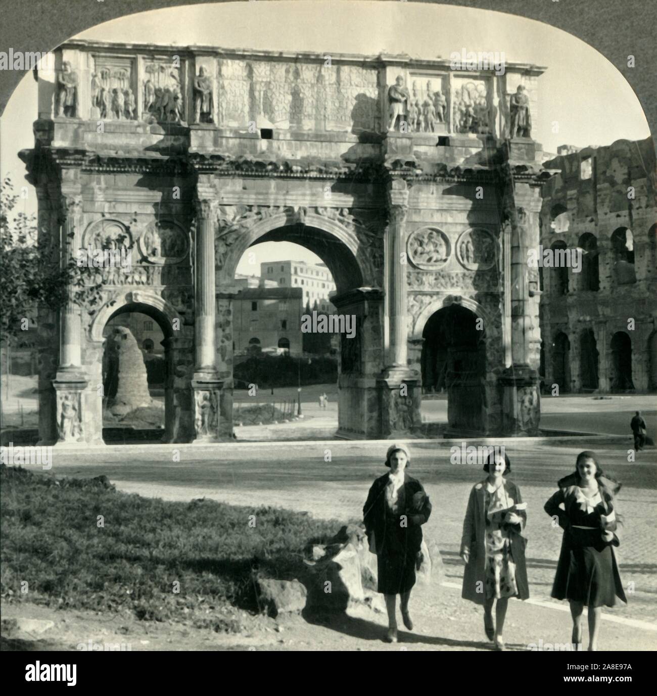 Roman arch with keystone hi-res stock photography and images - Alamy