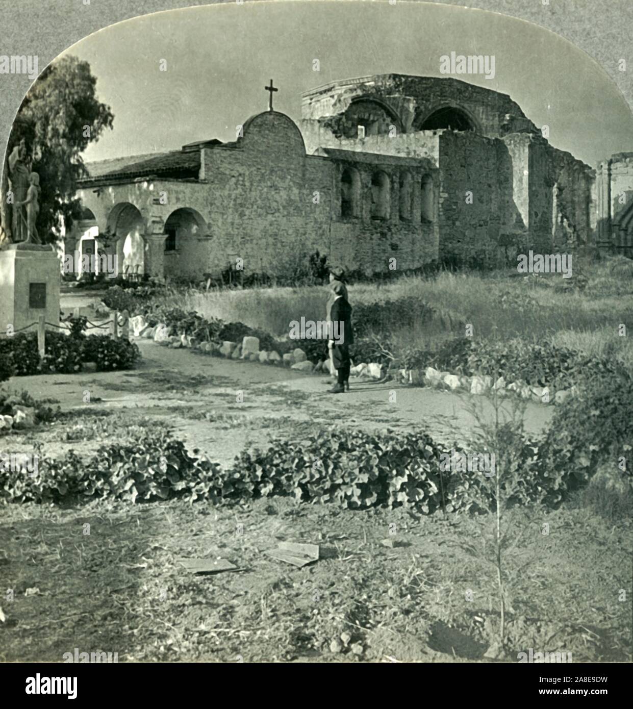 Early Spanish Pueblo In California