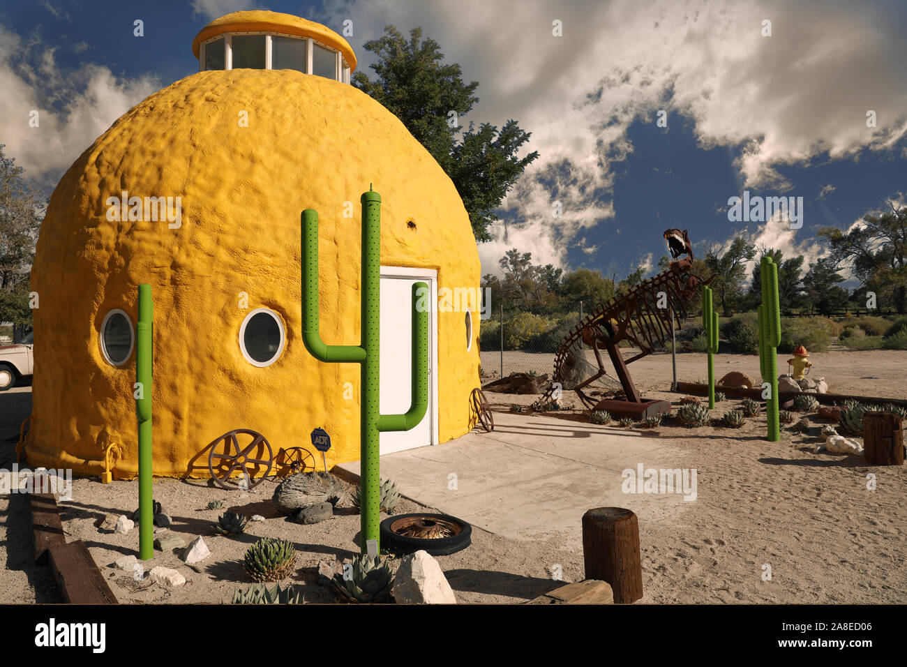Lemon House Hwy 395 Stock Photo - Alamy